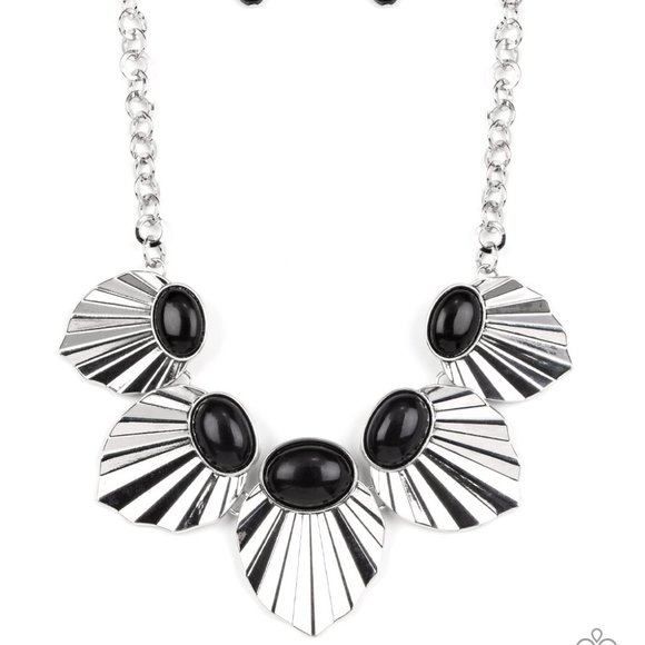 paparazzi | Jewelry | Paparazzi Fearlessly Ferocious Black | Poshmark